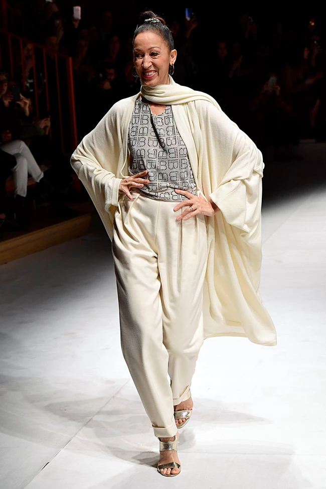 Pat Cleveland | "Δεν ντύνομαι για την ηλικία μου" και άλλοι 9 κανόνες ...