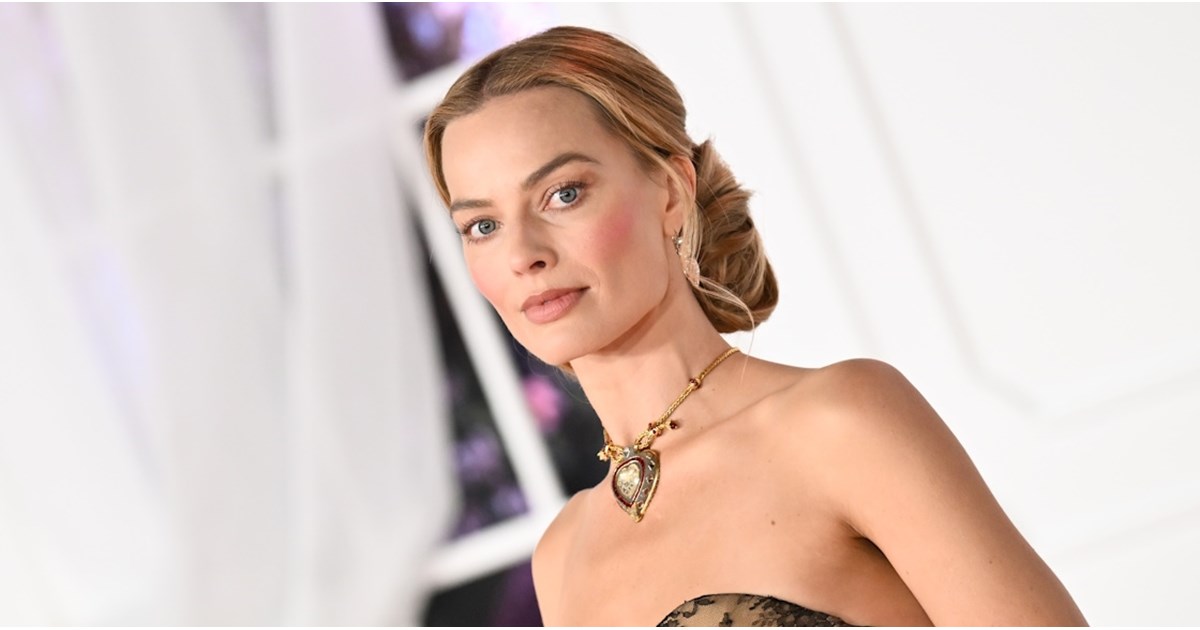 Η Margot Robbie με διαμάντι αξίας 8,9 εκατομμυρίων δολαρίων στην ...