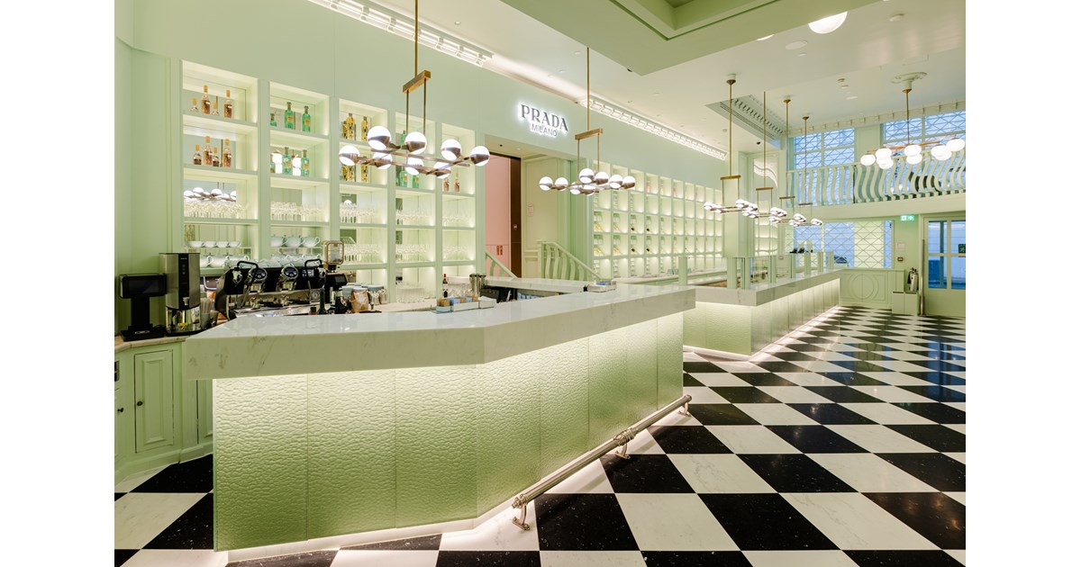 Η Prada μόλις άνοιξε Prada Caffè στο Harrods στο Λονδίνο