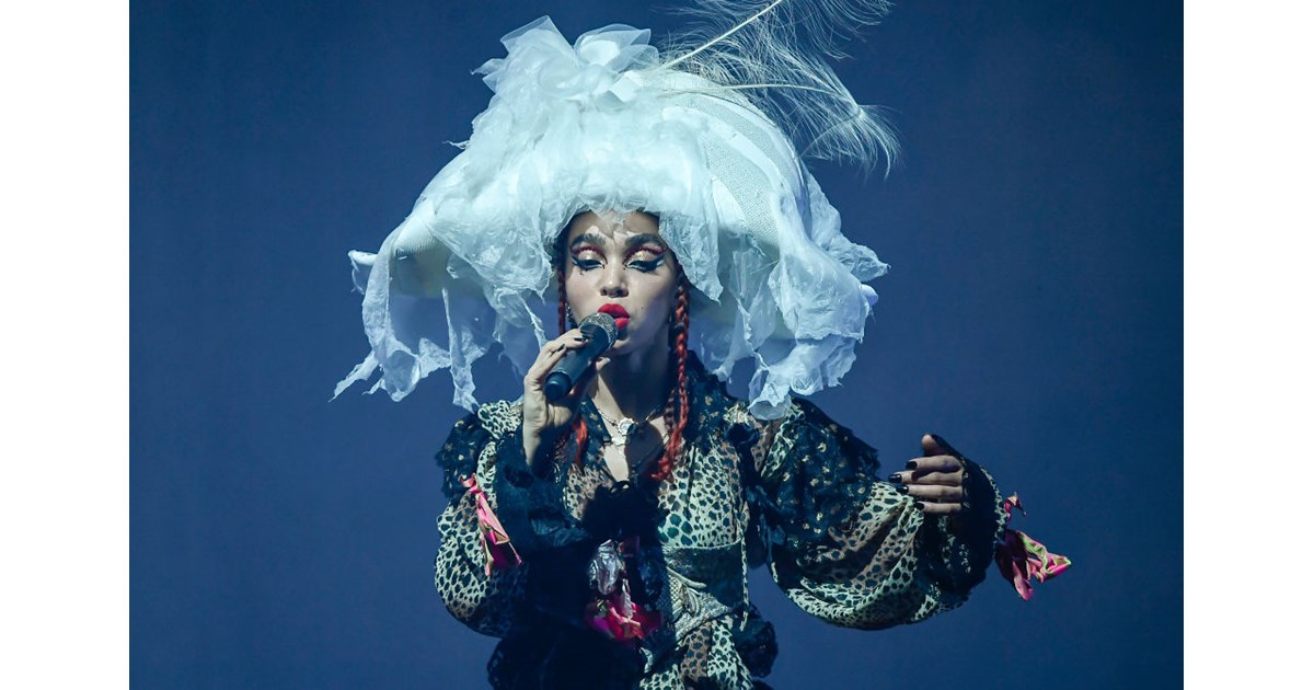 Η performance της FKA twigs στο show του Valentino